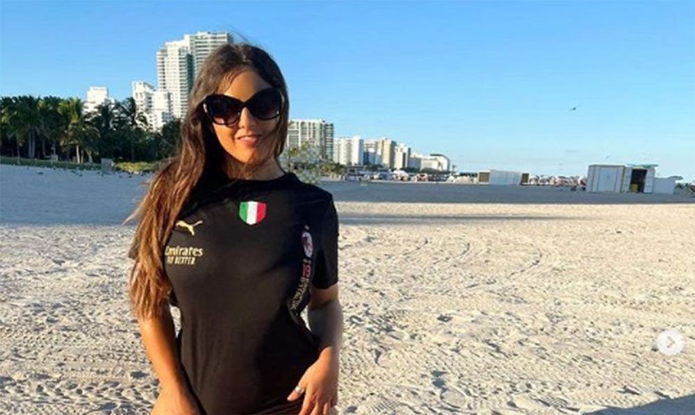 Wasit Terseksi Dunia Claudia Romani Berisiko Dapat Kartu Merah